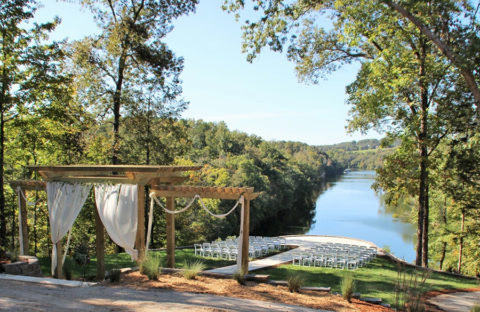 What a Gorgeous Place to Get Married | River Cliff Event Venue
